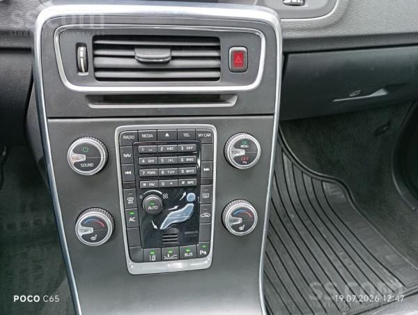 Pelēks Volvo S60 2011 Bauska, ar dzinēja tilpumu 2.00 L un nobraukumu 285 tūkst. km par 5900 €, foto 12 vietnē AUTOMOTO.COM.LV