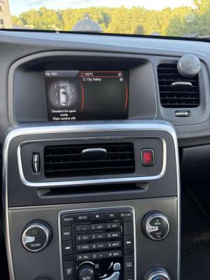 Grey Volvo S60 2011 in Vilnius, with an engine capacity of 1.56 L and mileage of 223 thousand km for 4400 €, photo 12 on AUTOMOTO.COM.LV