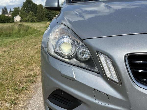 Pelēks Volvo S60 2011 Vilkaviškis, ar dzinēja tilpumu 2.00 L un nobraukumu 211 tūkst. km par 5199 €, foto 2 vietnē AUTOMOTO.COM.LV