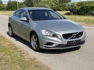 Pelēks Volvo S60 2011 Vilkaviškis, ar dzinēja tilpumu 2.00 L un nobraukumu 211 tūkst. km par 5199 €, foto 4 vietnē AUTOMOTO.COM.LV