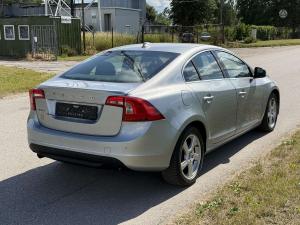 Pelēks Volvo S60 2011 Vilkaviškis, ar dzinēja tilpumu 2.00 L un nobraukumu 211 tūkst. km par 5199 €, foto 8 vietnē AUTOMOTO.COM.LV