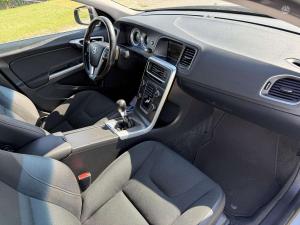 Pelēks Volvo S60 2011 Vilkaviškis, ar dzinēja tilpumu 2.00 L un nobraukumu 211 tūkst. km par 5199 €, foto 16 vietnē AUTOMOTO.COM.LV