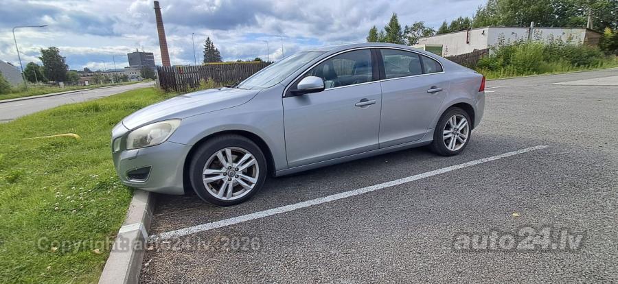 Grey Volvo S60 2011 in Tallinn, with an engine capacity of 2.00 L and mileage of 267 thousand km for 5200 €, photo 1 on AUTOMOTO.COM.LV
