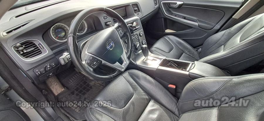 Grey Volvo S60 2011 in Tallinn, with an engine capacity of 2.00 L and mileage of 267 thousand km for 5200 €, photo 12 on AUTOMOTO.COM.LV