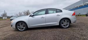Pelēks Volvo S60 2011 Daugavpils, ar dzinēja tilpumu 1.60 L un nobraukumu 254 tūkst. km par 6499 €, foto 3 vietnē AUTOMOTO.COM.LV