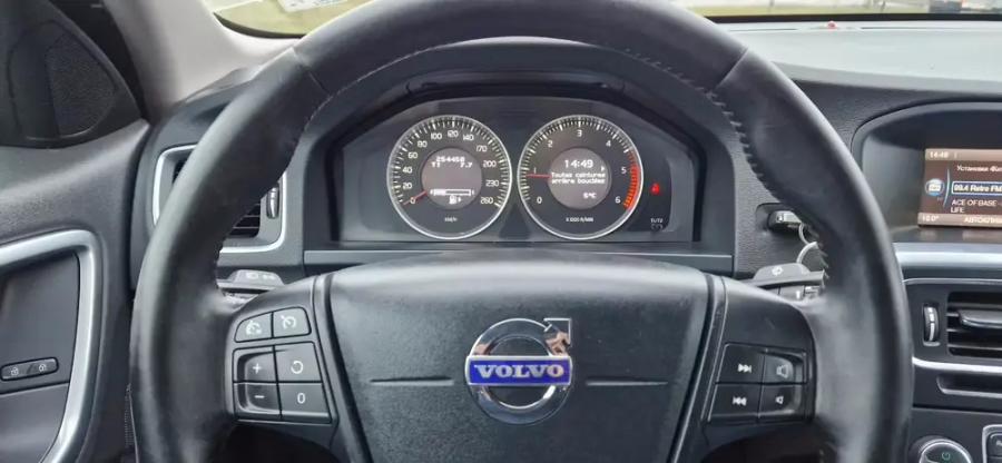 Pelēks Volvo S60 2011 Daugavpils, ar dzinēja tilpumu 1.60 L un nobraukumu 254 tūkst. km par 6499 €, foto 13 vietnē AUTOMOTO.COM.LV