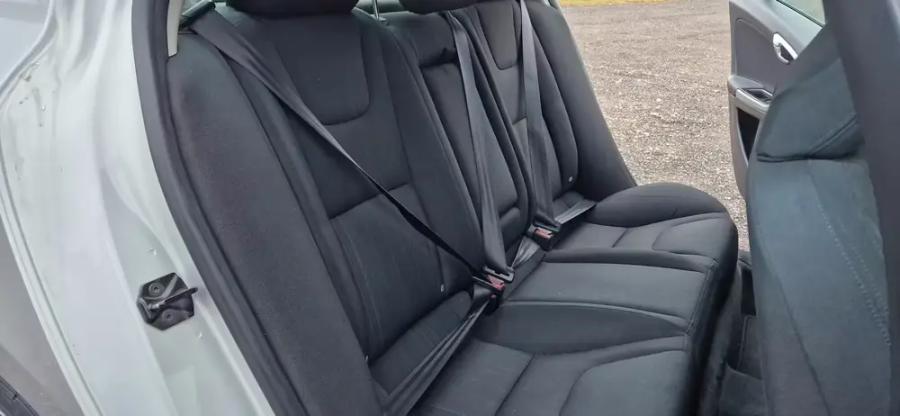 Pelēks Volvo S60 2011 Daugavpils, ar dzinēja tilpumu 1.60 L un nobraukumu 254 tūkst. km par 6499 €, foto 21 vietnē AUTOMOTO.COM.LV