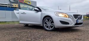 Pelēks Volvo S60 2011 Daugavpils, ar dzinēja tilpumu 1.60 L un nobraukumu 254 tūkst. km par 6499 €, foto 33 vietnē AUTOMOTO.COM.LV