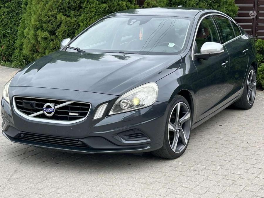 Pelēks Volvo S60 2011 Kretinga, ar dzinēja tilpumu 2.40 L un nobraukumu 223 tūkst. km par 6650 €, foto 5 vietnē AUTOMOTO.COM.LV