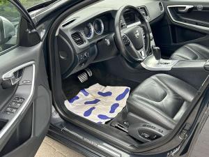 Pelēks Volvo S60 2011 Kretinga, ar dzinēja tilpumu 2.40 L un nobraukumu 223 tūkst. km par 6650 €, foto 13 vietnē AUTOMOTO.COM.LV