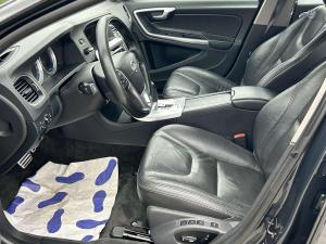 Pelēks Volvo S60 2011 Kretinga, ar dzinēja tilpumu 2.40 L un nobraukumu 223 tūkst. km par 6650 €, foto 14 vietnē AUTOMOTO.COM.LV