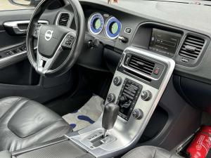 Pelēks Volvo S60 2011 Kretinga, ar dzinēja tilpumu 2.40 L un nobraukumu 223 tūkst. km par 6650 €, foto 17 vietnē AUTOMOTO.COM.LV