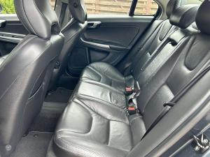 Pelēks Volvo S60 2011 Kretinga, ar dzinēja tilpumu 2.40 L un nobraukumu 223 tūkst. km par 6650 €, foto 20 vietnē AUTOMOTO.COM.LV