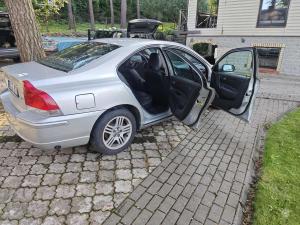 Grey Volvo S60 2011 in Vilnius, with an engine capacity of 2.52 L and mileage of 268 thousand km for 1750 €, photo 5 on AUTOMOTO.COM.LV