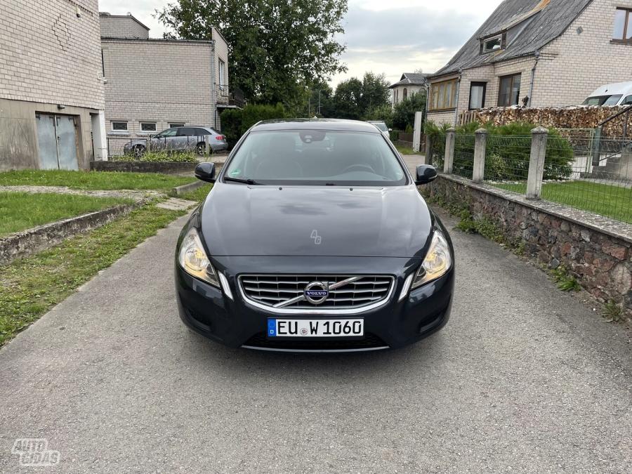 Pelēks Volvo S60 2011 Raseiniai, ar dzinēja tilpumu 2.00 L un nobraukumu 305 tūkst. km par 4500 €, foto 4 vietnē AUTOMOTO.COM.LV