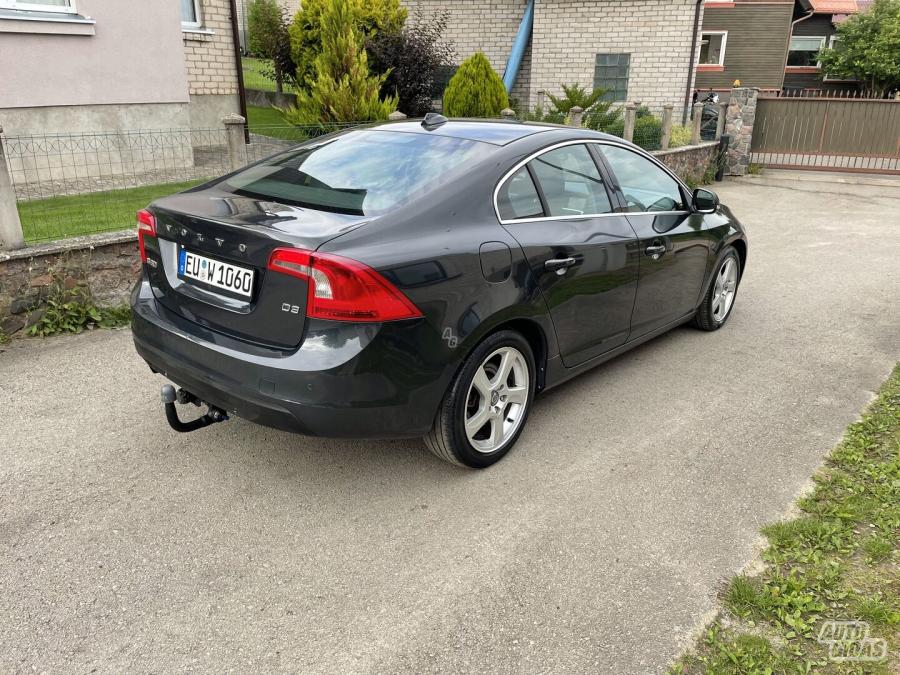 Pelēks Volvo S60 2011 Raseiniai, ar dzinēja tilpumu 2.00 L un nobraukumu 305 tūkst. km par 4500 €, foto 6 vietnē AUTOMOTO.COM.LV
