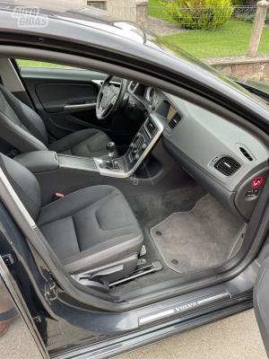 Pelēks Volvo S60 2011 Raseiniai, ar dzinēja tilpumu 2.00 L un nobraukumu 305 tūkst. km par 4500 €, foto 10 vietnē AUTOMOTO.COM.LV