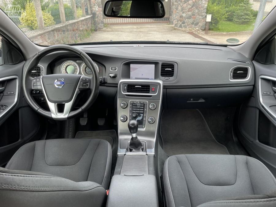 Pelēks Volvo S60 2011 Raseiniai, ar dzinēja tilpumu 2.00 L un nobraukumu 305 tūkst. km par 4500 €, foto 12 vietnē AUTOMOTO.COM.LV