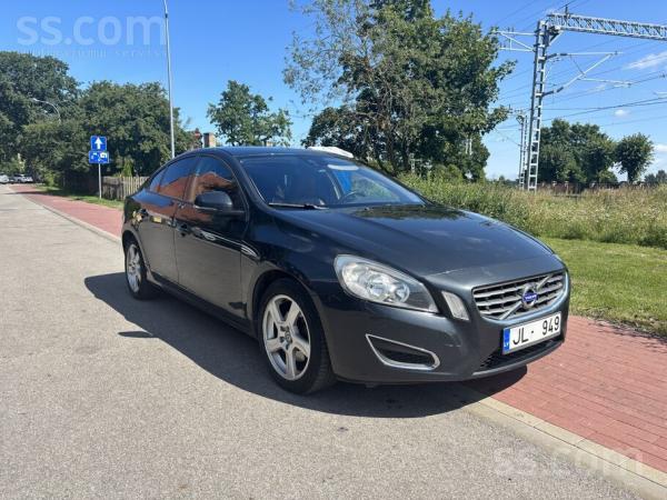 Grey Volvo S60 2011 in Jurmala, with an engine capacity of 1.60 L and mileage of 361 thousand km for 3800 €, photo 1 on AUTOMOTO.COM.LV