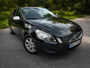 Grey Volvo S60 2011 in Jurmala, with an engine capacity of 2.00 L and mileage of 278 thousand km for 4990 €, photo 3 on AUTOMOTO.COM.LV