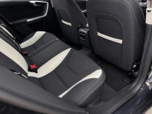 Grey Volvo S60 2011 in Jurmala, with an engine capacity of 2.00 L and mileage of 278 thousand km for 4990 €, photo 12 on AUTOMOTO.COM.LV