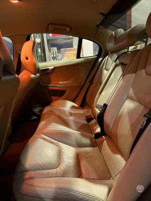 Pelēks Volvo S60 2011 Viļņa, ar dzinēja tilpumu 2.00 L un nobraukumu 230 tūkst. km par 6000 €, foto 10 vietnē AUTOMOTO.COM.LV