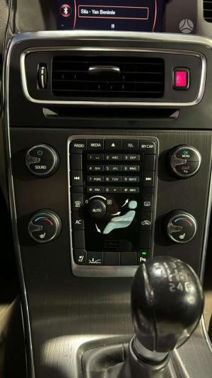 Pelēks Volvo S60 2011 Viļņa, ar dzinēja tilpumu 2.00 L un nobraukumu 230 tūkst. km par 6000 €, foto 14 vietnē AUTOMOTO.COM.LV