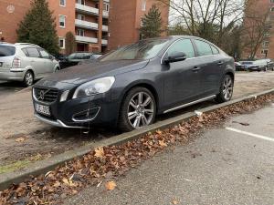 Pelēks Volvo S60 2011 Viļņa, ar dzinēja tilpumu 2.00 L un nobraukumu 230 tūkst. km par 6000 €, foto 15 vietnē AUTOMOTO.COM.LV