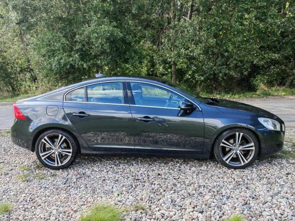 Volvo S60 2011 Viļņa vietnē Pelēks Volvo S60 2011 Viļņa, ar dzinēja tilpumu 2.00 L un nobraukumu 317 tūkst. km par 4200 €, foto 9 vietnē AUTOMOTO.COM.LV