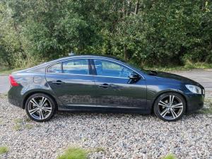 Pelēks Volvo S60 2011 Viļņa, ar dzinēja tilpumu 2.00 L un nobraukumu 317 tūkst. km par 4200 €, foto 9 vietnē AUTOMOTO.COM.LV