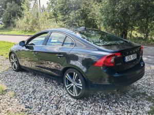 Pelēks Volvo S60 2011 Viļņa, ar dzinēja tilpumu 2.00 L un nobraukumu 317 tūkst. km par 4200 €, foto 10 vietnē AUTOMOTO.COM.LV