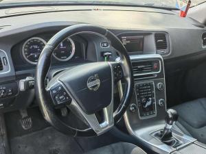 Pelēks Volvo S60 2011 Viļņa, ar dzinēja tilpumu 2.00 L un nobraukumu 317 tūkst. km par 4200 €, foto 15 vietnē AUTOMOTO.COM.LV