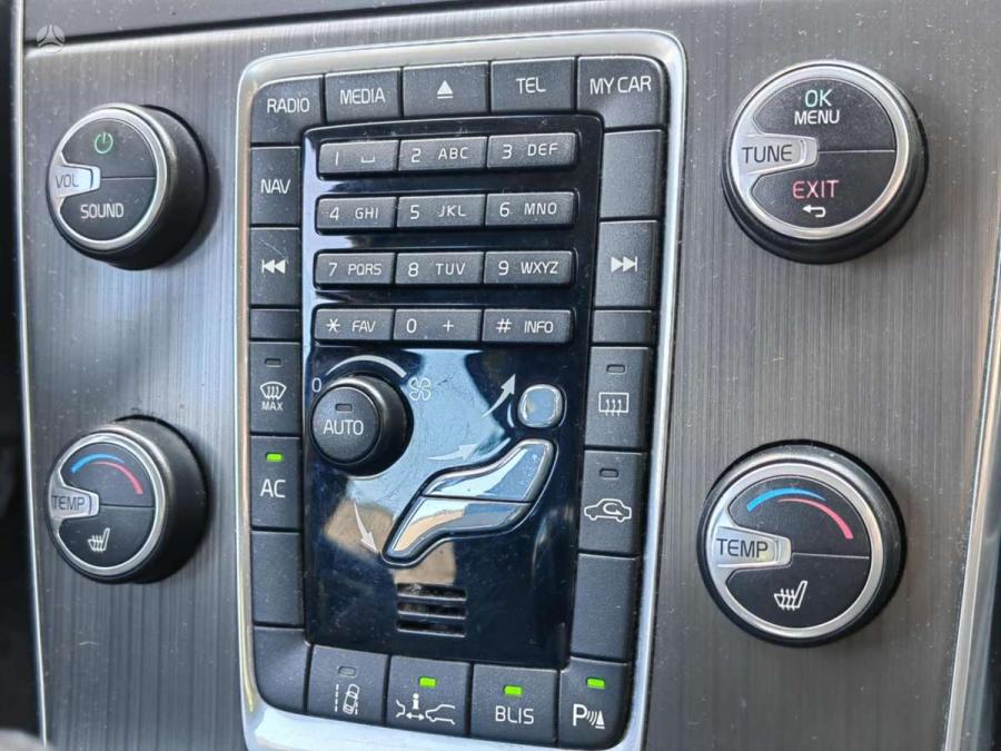 Pelēks Volvo S60 2011 Viļņa, ar dzinēja tilpumu 2.00 L un nobraukumu 317 tūkst. km par 4200 €, foto 16 vietnē AUTOMOTO.COM.LV