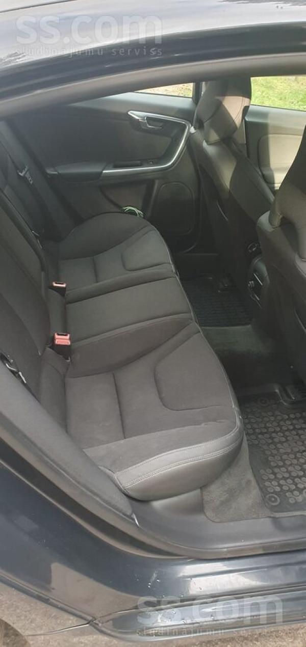 Pelēks Volvo S60 2011 Ventspils, ar dzinēja tilpumu 1.60 L un nobraukumu 292 tūkst. km par 4500 €, foto 6 vietnē AUTOMOTO.COM.LV