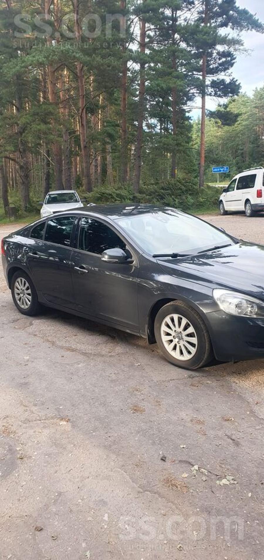 Grey Volvo S60 2011 in Ventspils, with an engine capacity of 1.60 L and mileage of 292 thousand km for 4500 €, photo 7 on AUTOMOTO.COM.LV
