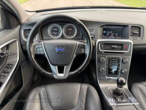 Pelēks Volvo S60 2011 Tallina, ar dzinēja tilpumu 2.40 L un nobraukumu 303 tūkst. km par 7290 €, foto 6 vietnē AUTOMOTO.COM.LV
