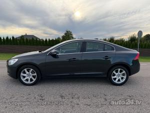 Pelēks Volvo S60 2011 Tallina, ar dzinēja tilpumu 2.40 L un nobraukumu 303 tūkst. km par 7290 €, foto 10 vietnē AUTOMOTO.COM.LV