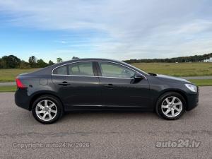 Pelēks Volvo S60 2011 Tallina, ar dzinēja tilpumu 2.40 L un nobraukumu 303 tūkst. km par 7290 €, foto 12 vietnē AUTOMOTO.COM.LV
