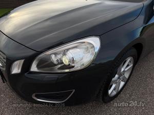Pelēks Volvo S60 2011 Tallina, ar dzinēja tilpumu 2.40 L un nobraukumu 303 tūkst. km par 7290 €, foto 19 vietnē AUTOMOTO.COM.LV