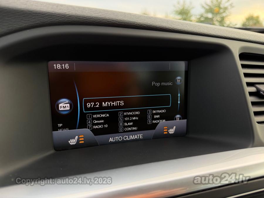Pelēks Volvo S60 2011 Tallina, ar dzinēja tilpumu 2.40 L un nobraukumu 303 tūkst. km par 7290 €, foto 26 vietnē AUTOMOTO.COM.LV