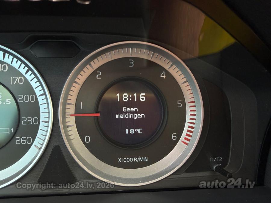 Pelēks Volvo S60 2011 Tallina, ar dzinēja tilpumu 2.40 L un nobraukumu 303 tūkst. km par 7290 €, foto 27 vietnē AUTOMOTO.COM.LV