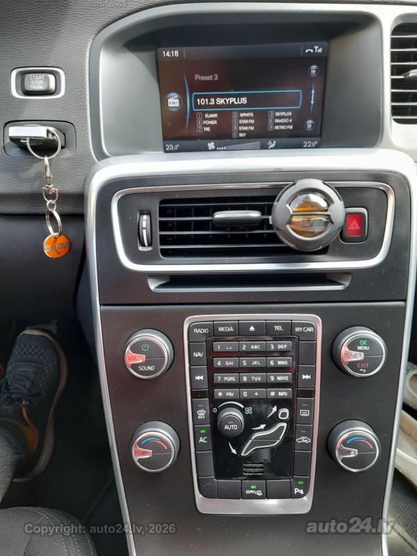 Grey Volvo S60 2011 in Rakvere, with an engine capacity of 1.60 L and mileage of 253 thousand km for 7500 €, photo 1 on AUTOMOTO.COM.LV
