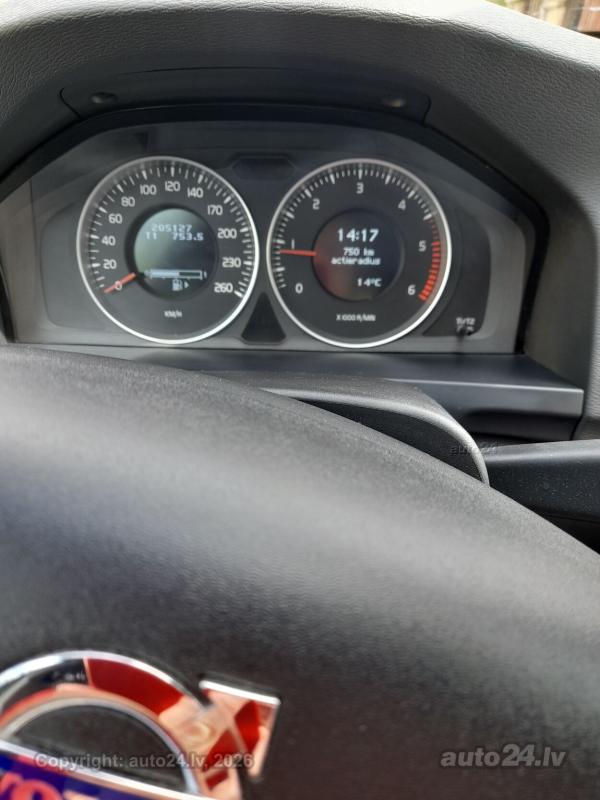 Grey Volvo S60 2011 in Rakvere, with an engine capacity of 1.60 L and mileage of 253 thousand km for 7500 €, photo 3 on AUTOMOTO.COM.LV