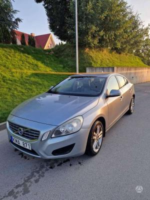 Grey Volvo S60 2011 in Vilnius, with an engine capacity of 1.60 L and mileage of 252 thousand km for 3500 €, photo  on AUTOMOTO.COM.LV