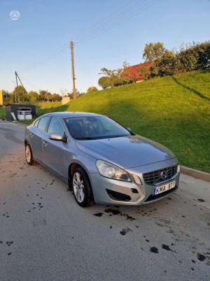 Grey Volvo S60 2011 in Vilnius, with an engine capacity of 1.60 L and mileage of 252 thousand km for 3500 €, photo 6 on AUTOMOTO.COM.LV