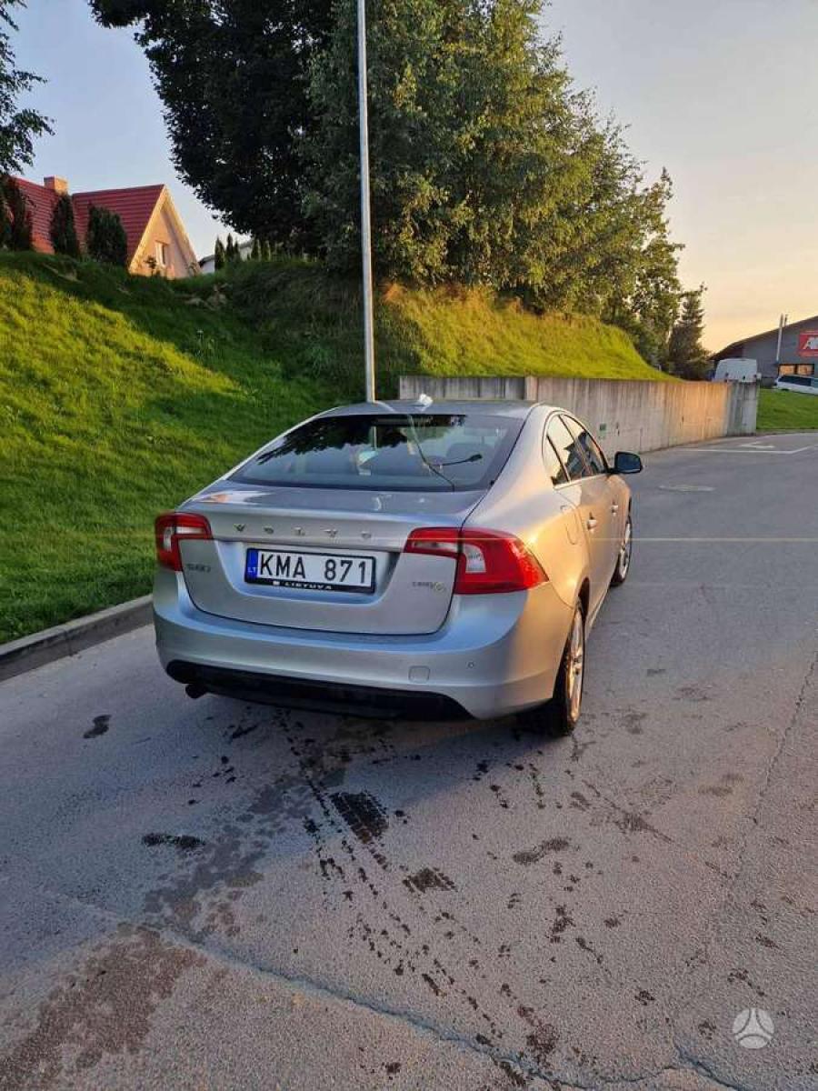 Grey Volvo S60 2011 in Vilnius, with an engine capacity of 1.60 L and mileage of 252 thousand km for 3500 €, photo 12 on AUTOMOTO.COM.LV