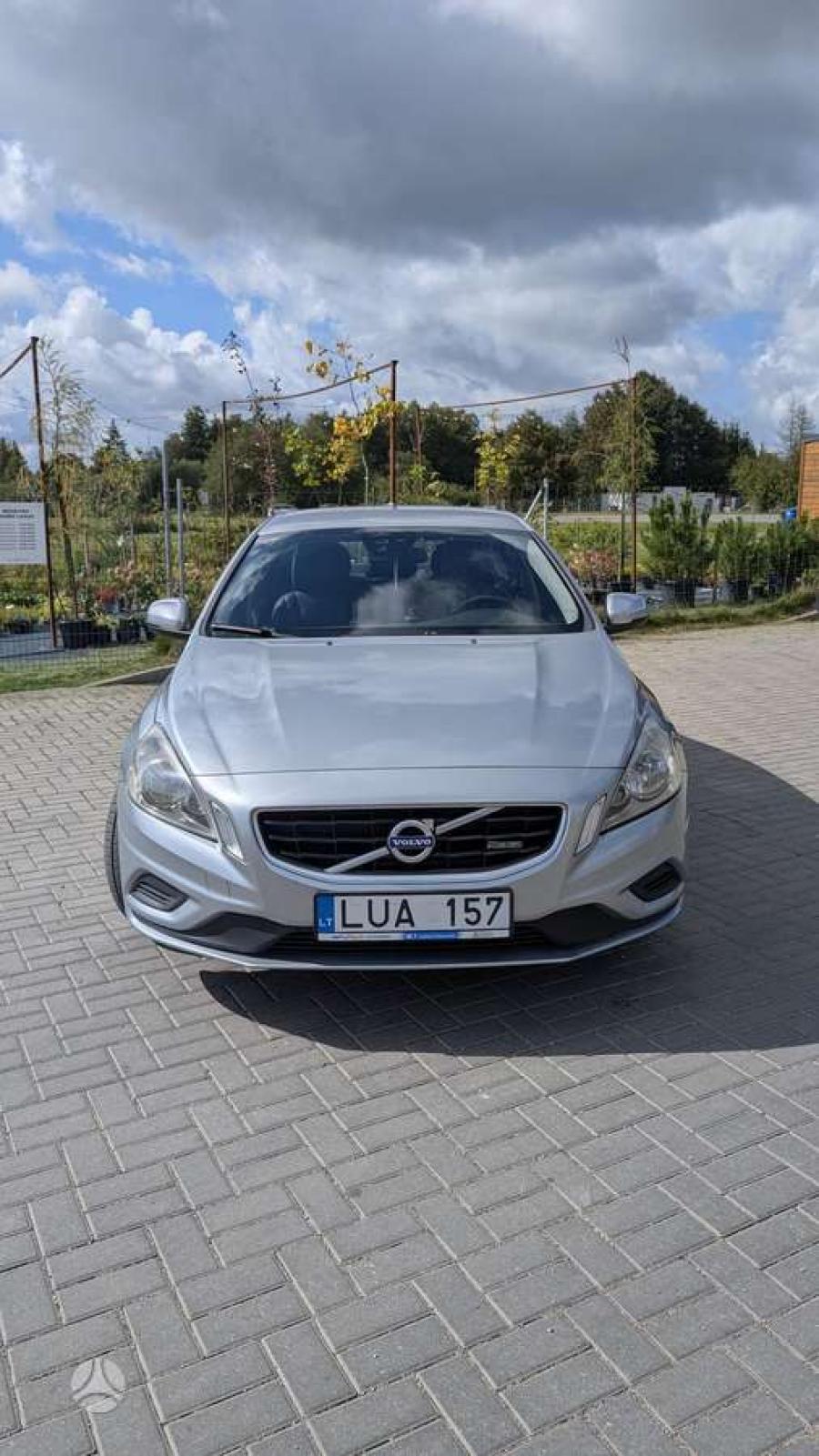 Pelēks Volvo S60 2011 Širvintos, ar dzinēja tilpumu 1.98 L un nobraukumu 344 tūkst. km par 5500 €, foto 4 vietnē AUTOMOTO.COM.LV
