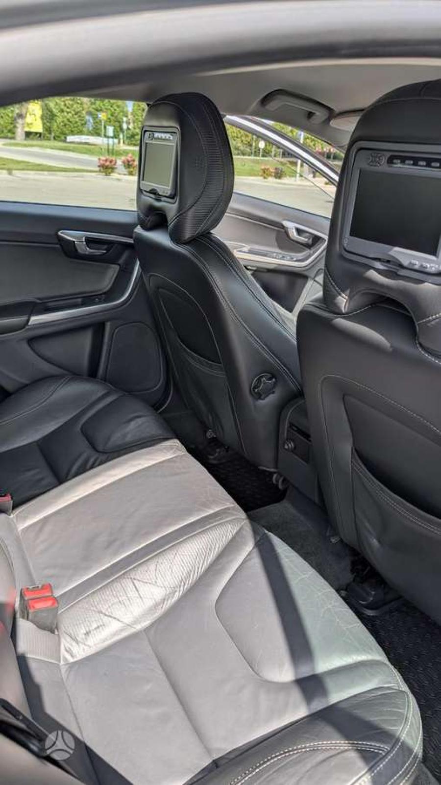 Pelēks Volvo S60 2011 Širvintos, ar dzinēja tilpumu 1.98 L un nobraukumu 344 tūkst. km par 5500 €, foto 10 vietnē AUTOMOTO.COM.LV