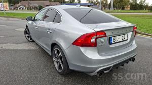 Grey Volvo S60 2011 in Riga, with an engine capacity of 2.00 L and mileage of 285 thousand km for 6350 €, photo 4 on AUTOMOTO.COM.LV