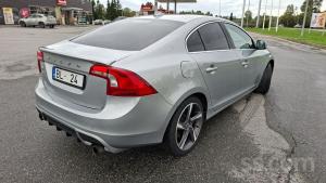 Grey Volvo S60 2011 in Riga, with an engine capacity of 2.00 L and mileage of 285 thousand km for 6350 €, photo 5 on AUTOMOTO.COM.LV